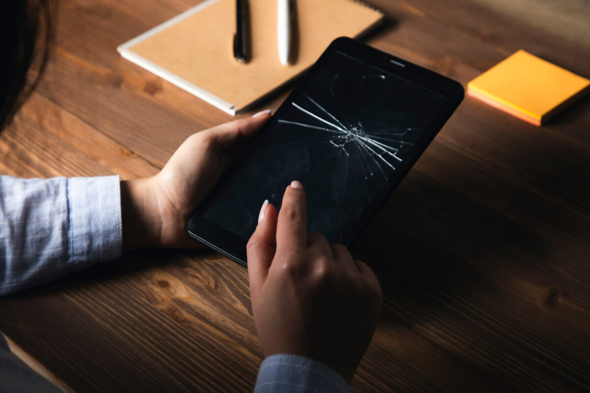 What Causes iPad Screens to Break and How to Avoid It - Repair Services ...